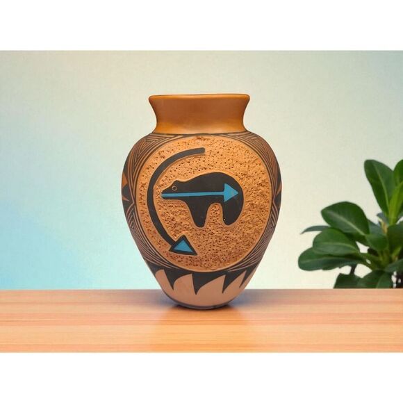 Hand Crafted | Accents | Louis Acomapottery Signed New Mexico Etched ...